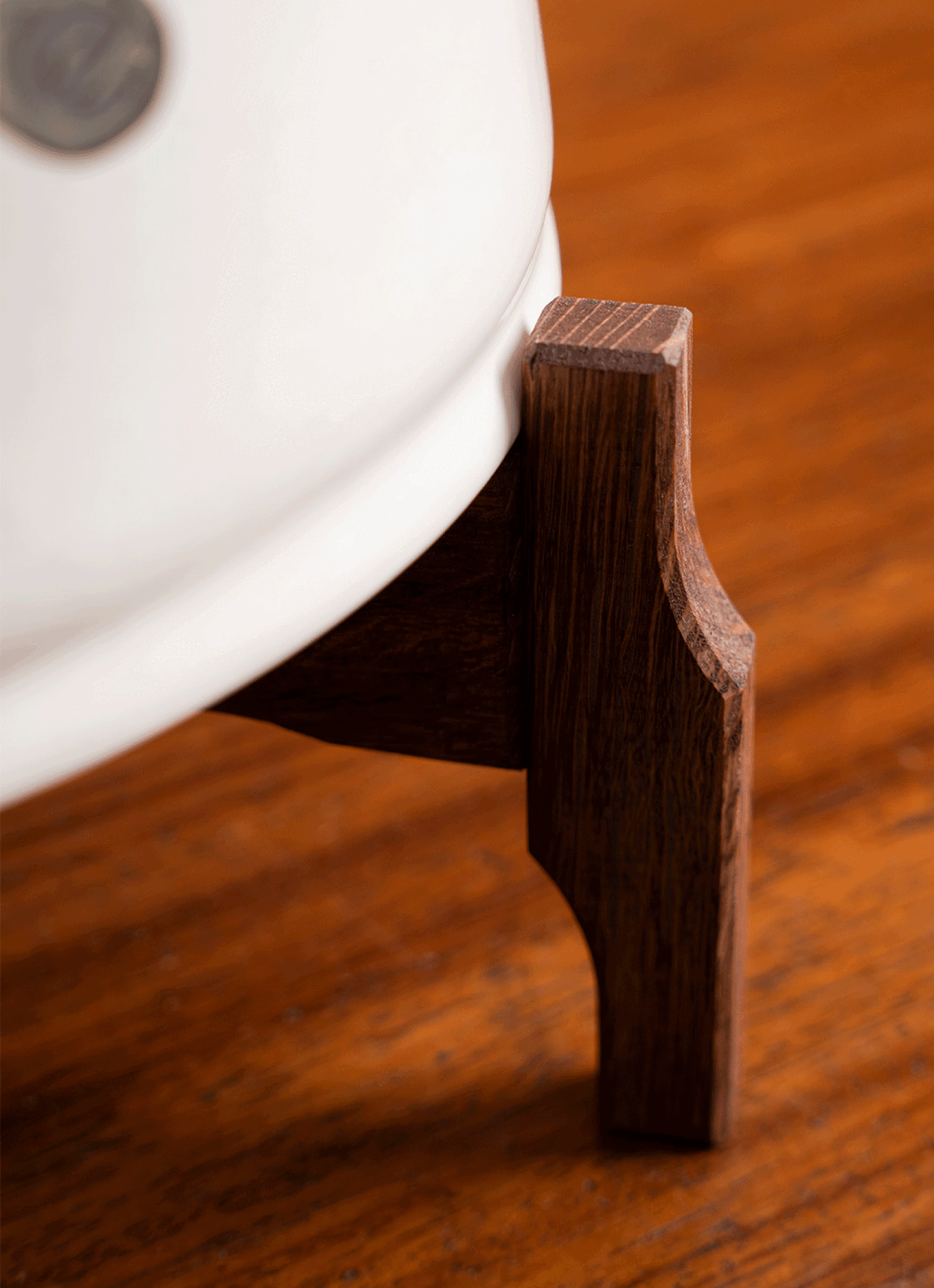 Base para Ecofiltro | Soporte de Madera Elegante