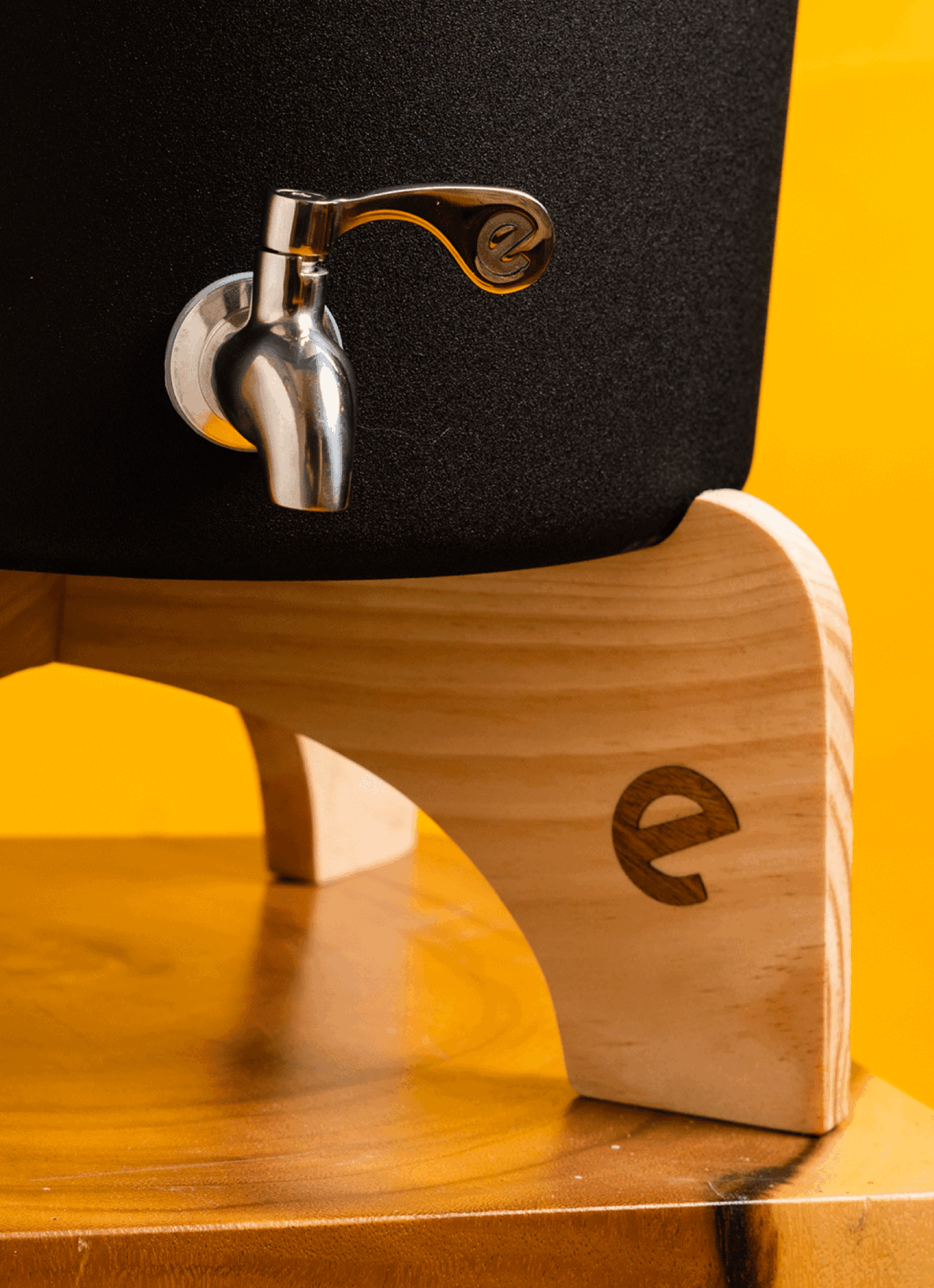 Base de Madera para Ecofiltro de Peltre | Ecofiltro Guatemala